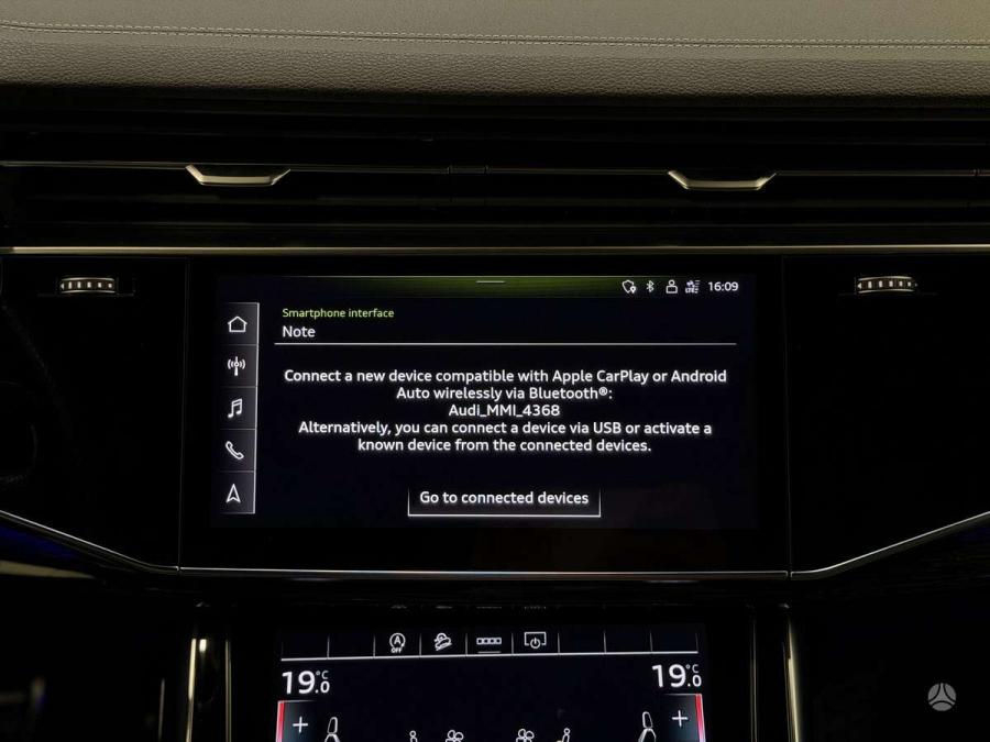 Black Audi Q7 2022 in Vilnius, with an engine capacity of 3.00 L and mileage of 80 thousand km for 48990 €, photo 28 on AUTOMOTO.COM.LV