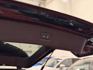 Black Audi Q7 2022 in Vilnius, with an engine capacity of 3.00 L and mileage of 80 thousand km for 48990 €, photo 37 on AUTOMOTO.COM.LV