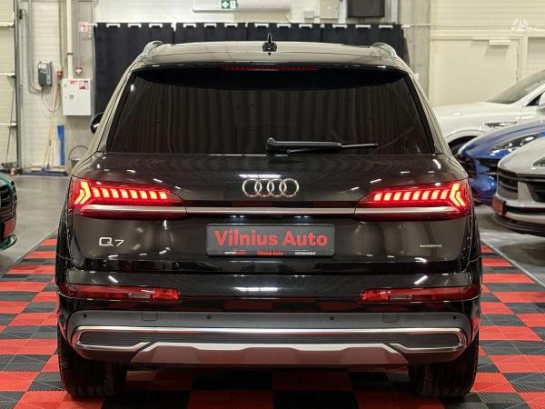 Melns Audi Q7 2022 Viļņa, ar dzinēja tilpumu 3.00 L un nobraukumu 146 tūkst. km par 38990 €, foto 5 vietnē AUTOMOTO.COM.LV