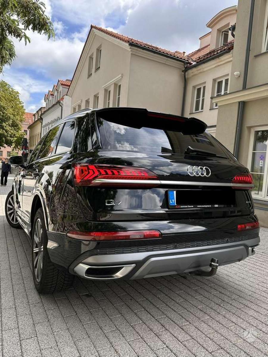 Black Audi Q7 2022 in Vilnius, with an engine capacity of 3.00 L and mileage of 96 thousand km for 46550 €, photo 3 on AUTOMOTO.COM.LV