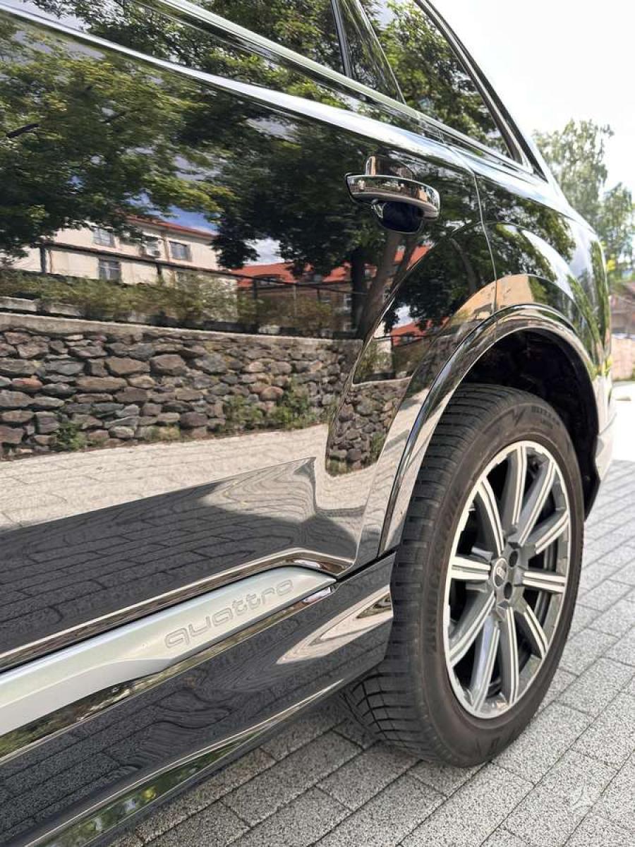 Black Audi Q7 2022 in Vilnius, with an engine capacity of 3.00 L and mileage of 96 thousand km for 46550 €, photo 8 on AUTOMOTO.COM.LV