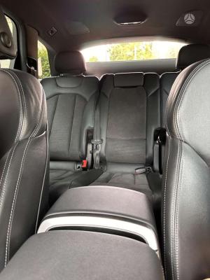 Black Audi Q7 2022 in Vilnius, with an engine capacity of 3.00 L and mileage of 96 thousand km for 46550 €, photo 9 on AUTOMOTO.COM.LV