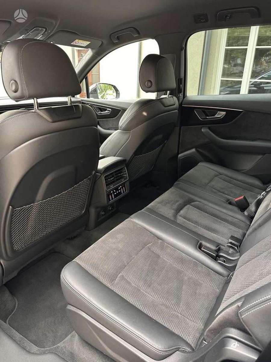 Black Audi Q7 2022 in Vilnius, with an engine capacity of 3.00 L and mileage of 96 thousand km for 46550 €, photo 14 on AUTOMOTO.COM.LV