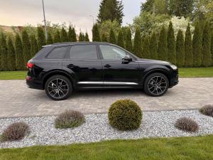 Black Audi Q7 2022 in Vilnius, with an engine capacity of 2.97 L and mileage of 142 thousand km for 37000 €, photo 4 on AUTOMOTO.COM.LV