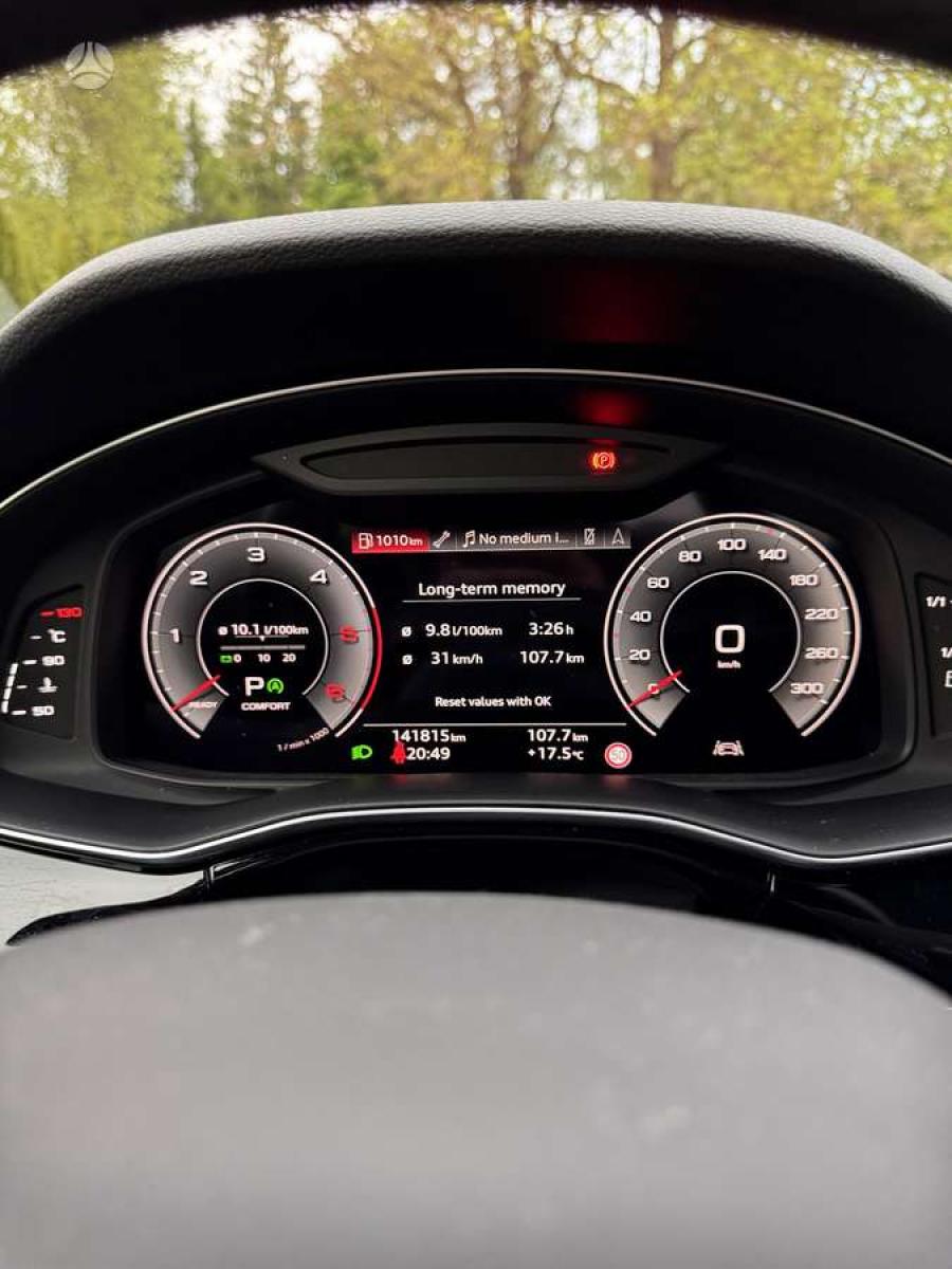 Black Audi Q7 2022 in Vilnius, with an engine capacity of 2.97 L and mileage of 142 thousand km for 37000 €, photo 10 on AUTOMOTO.COM.LV