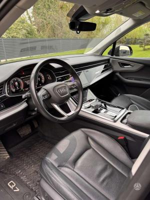 Black Audi Q7 2022 in Vilnius, with an engine capacity of 2.97 L and mileage of 142 thousand km for 37000 €, photo 11 on AUTOMOTO.COM.LV