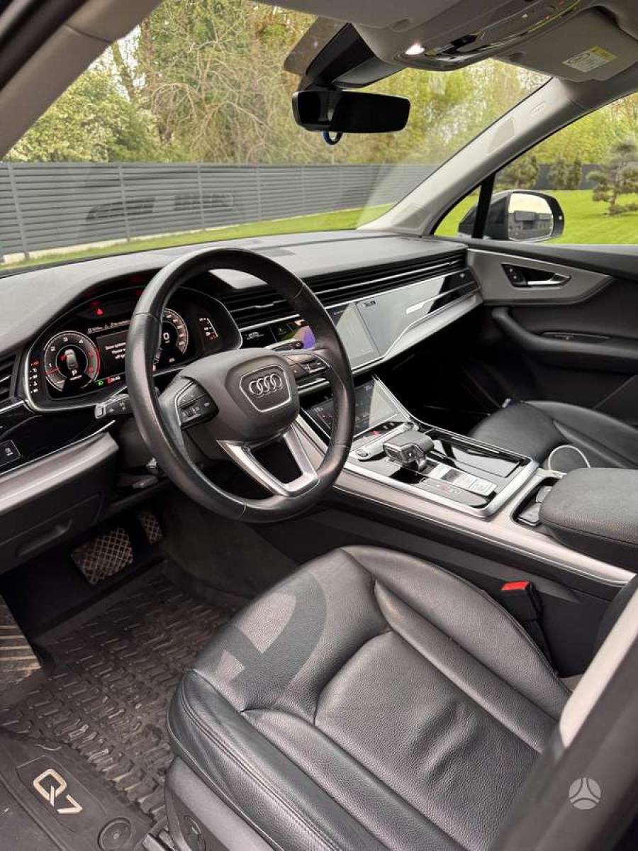 Black Audi Q7 2022 in Vilnius, with an engine capacity of 2.97 L and mileage of 142 thousand km for 37000 €, photo 11 on AUTOMOTO.COM.LV