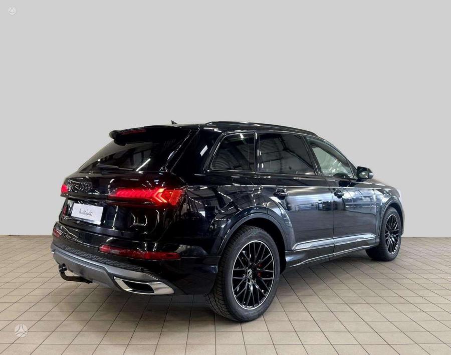 Black Audi Q7 2022 in Kaunas, with an engine capacity of 3.00 L and mileage of 114 thousand km for 45900 €, photo 5 on AUTOMOTO.COM.LV
