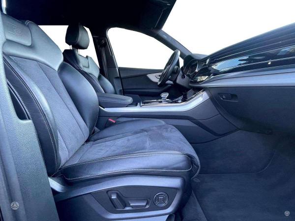 Black Audi Q7 2022 in Kaunas, with an engine capacity of 3.00 L and mileage of 114 thousand km for 45900 €, photo 7 on AUTOMOTO.COM.LV