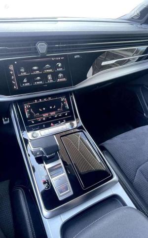 Black Audi Q7 2022 in Kaunas, with an engine capacity of 3.00 L and mileage of 114 thousand km for 45900 €, photo 12 on AUTOMOTO.COM.LV