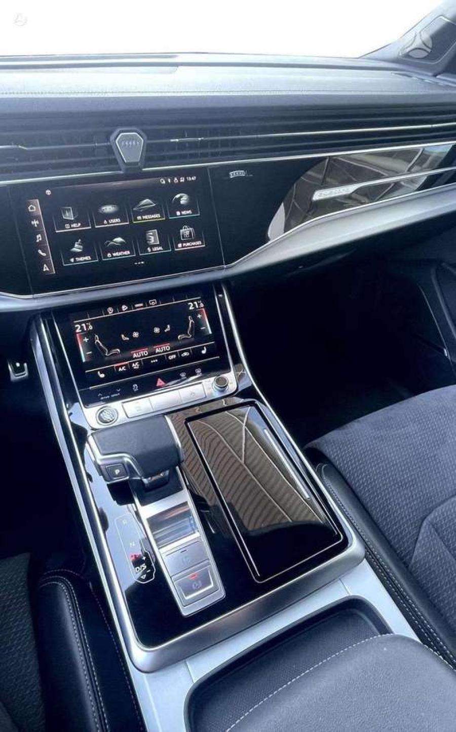 Black Audi Q7 2022 in Kaunas, with an engine capacity of 3.00 L and mileage of 114 thousand km for 45900 €, photo 12 on AUTOMOTO.COM.LV
