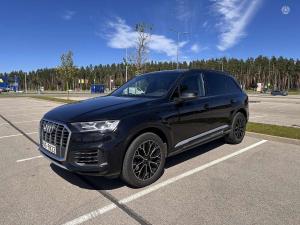 Melns Audi Q7 2022 Rīga, ar dzinēja tilpumu 3.00 L un nobraukumu 95 tūkst. km par 41500 €, foto  vietnē AUTOMOTO.COM.LV