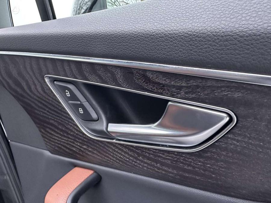 Melns Audi Q7 2022 Rīga, ar dzinēja tilpumu 3.00 L un nobraukumu 95 tūkst. km par 41500 €, foto 8 vietnē AUTOMOTO.COM.LV