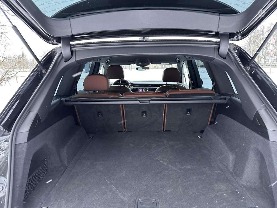 Melns Audi Q7 2022 Rīga, ar dzinēja tilpumu 3.00 L un nobraukumu 95 tūkst. km par 41500 €, foto 10 vietnē AUTOMOTO.COM.LV