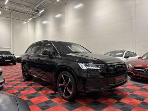Melns Audi Q7 2023 Viļņa, ar dzinēja tilpumu 2.99 L un nobraukumu 12 tūkst. km par 65000 €, foto 3 vietnē AUTOMOTO.COM.LV