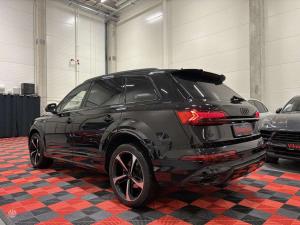 Melns Audi Q7 2023 Viļņa, ar dzinēja tilpumu 2.99 L un nobraukumu 12 tūkst. km par 65000 €, foto 6 vietnē AUTOMOTO.COM.LV