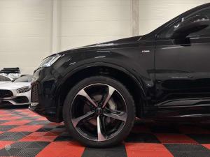 Melns Audi Q7 2023 Viļņa, ar dzinēja tilpumu 2.99 L un nobraukumu 12 tūkst. km par 65000 €, foto 9 vietnē AUTOMOTO.COM.LV