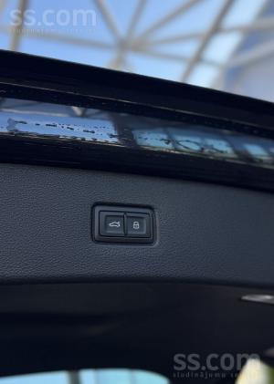 Melns Audi Q7 2023 Rīga, ar dzinēja tilpumu 3.00 L un nobraukumu 90 tūkst. km par 44900 €, foto 9 vietnē AUTOMOTO.COM.LV