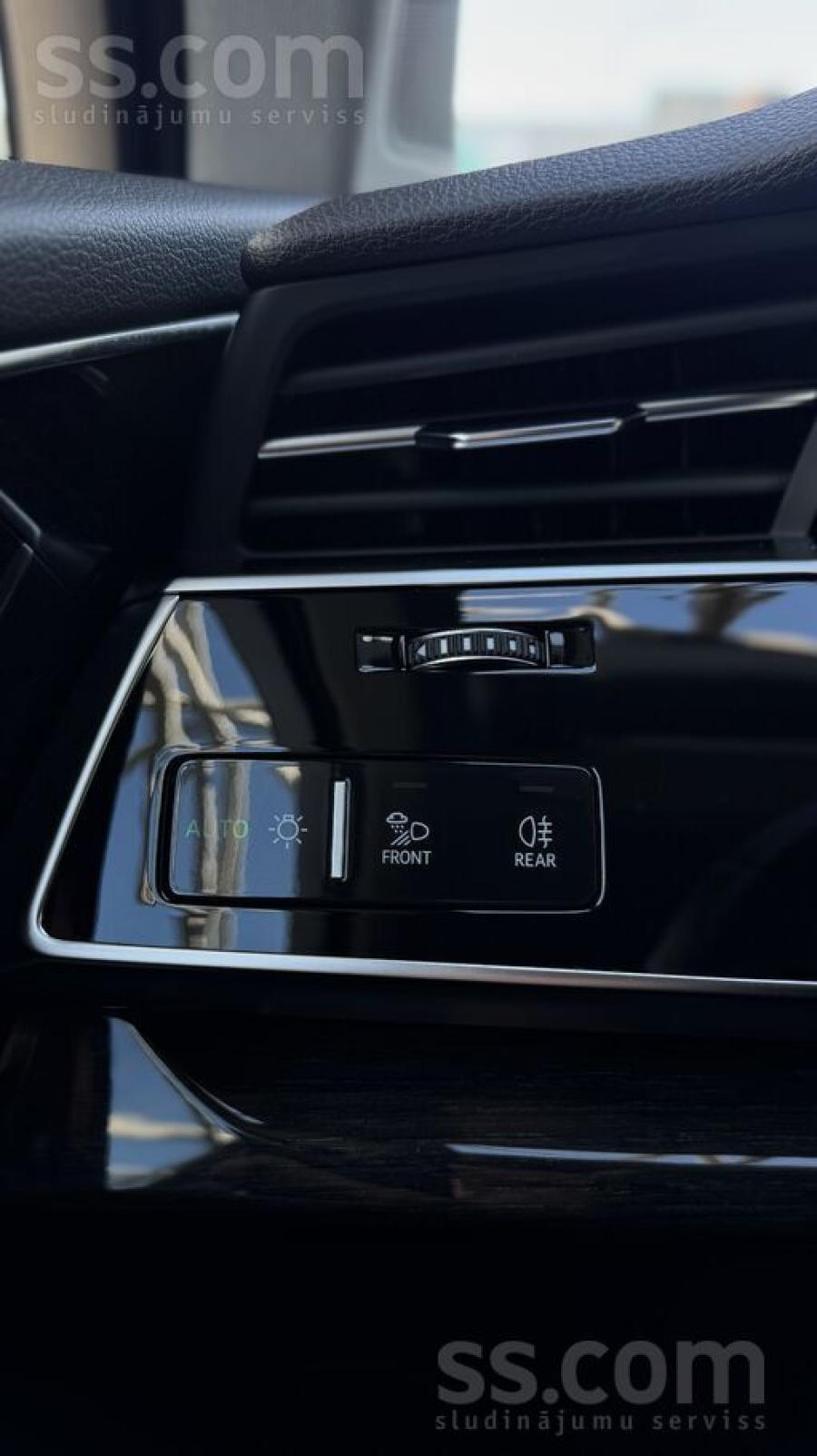 Melns Audi Q7 2023 Rīga, ar dzinēja tilpumu 3.00 L un nobraukumu 90 tūkst. km par 44900 €, foto 19 vietnē AUTOMOTO.COM.LV