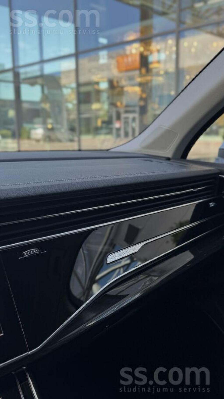Melns Audi Q7 2023 Rīga, ar dzinēja tilpumu 3.00 L un nobraukumu 90 tūkst. km par 44900 €, foto 20 vietnē AUTOMOTO.COM.LV