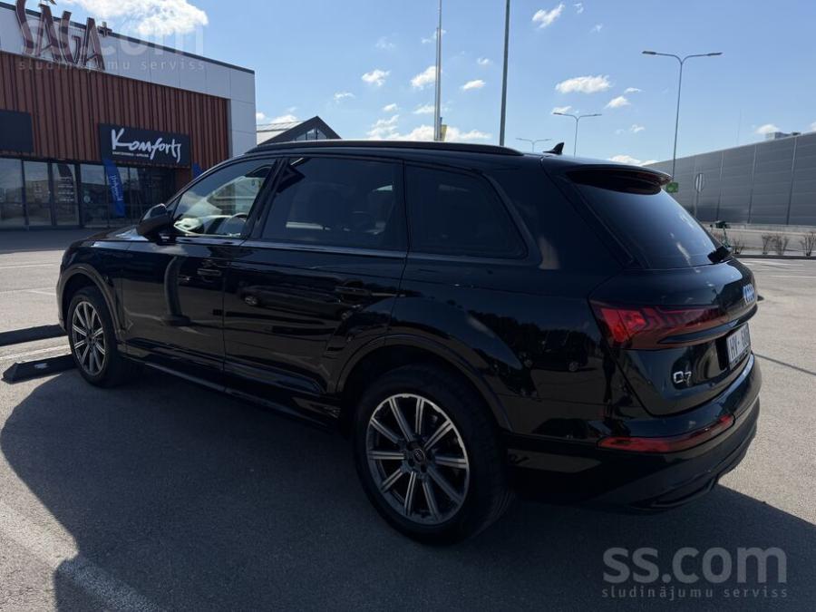 Melns Audi Q7 2023 Rīga, ar dzinēja tilpumu 3.00 L un nobraukumu 39 tūkst. km par 49900 €, foto 5 vietnē AUTOMOTO.COM.LV