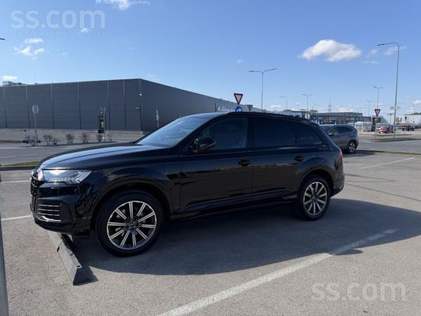 Black Audi Q7 2023 in Riga, with an engine capacity of 3.00 L and mileage of 39 thousand km for 49900 €, photo 5 on AUTOMOTO.COM.LV