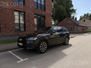 Black Audi Q7 2023 in Riga, with an engine capacity of 3.00 L and mileage of 39 thousand km for 47500 €, photo 3 on AUTOMOTO.COM.LV