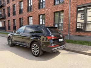 Black Audi Q7 2023 in Riga, with an engine capacity of 3.00 L and mileage of 39 thousand km for 47500 €, photo 4 on AUTOMOTO.COM.LV
