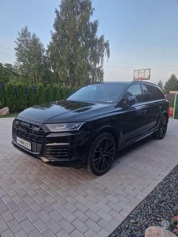 Melns Audi Q7 2023 Viļņa, ar dzinēja tilpumu 3.00 L un nobraukumu 69 tūkst. km par 53000 €, foto 1 vietnē AUTOMOTO.COM.LV