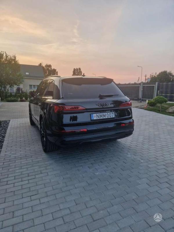 Melns Audi Q7 2023 Viļņa, ar dzinēja tilpumu 3.00 L un nobraukumu 69 tūkst. km par 53000 €, foto 5 vietnē AUTOMOTO.COM.LV
