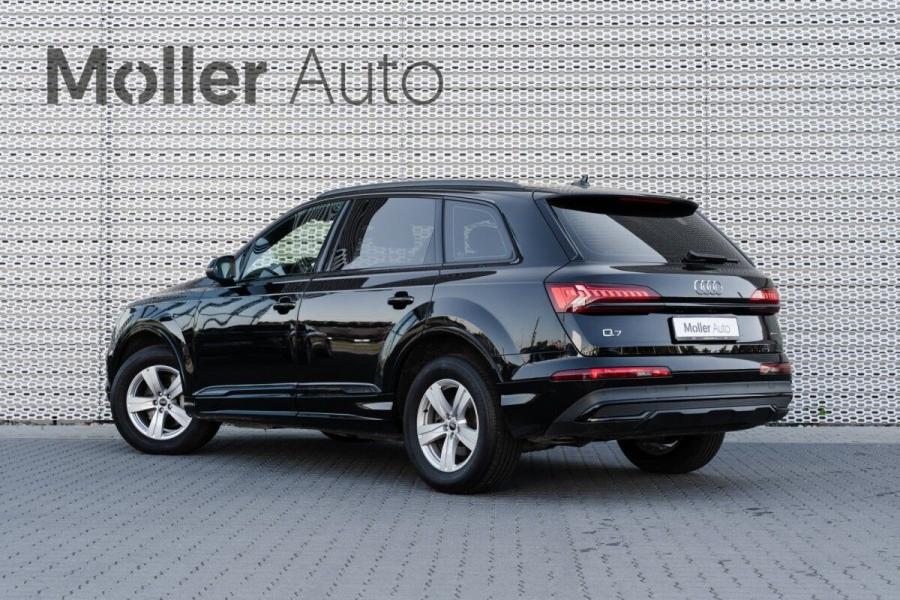 Melns Audi Q7 2023 Mārupe, ar dzinēja tilpumu 3.00 L un nobraukumu 127 tūkst. km par 38950 €, foto 4 vietnē AUTOMOTO.COM.LV