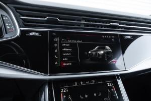 Melns Audi Q7 2023 Mārupe, ar dzinēja tilpumu 3.00 L un nobraukumu 127 tūkst. km par 38950 €, foto 22 vietnē AUTOMOTO.COM.LV