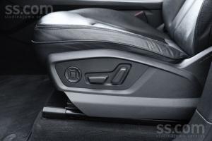 Black Audi Q7 2023 in Riga, with an engine capacity of 3.00 L and mileage of 127 thousand km for 38950 €, photo 8 on AUTOMOTO.COM.LV