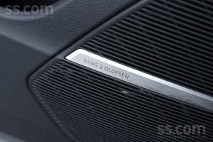 Black Audi Q7 2023 in Riga, with an engine capacity of 3.00 L and mileage of 127 thousand km for 38950 €, photo 12 on AUTOMOTO.COM.LV