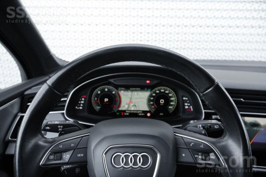 Black Audi Q7 2023 in Riga, with an engine capacity of 3.00 L and mileage of 127 thousand km for 38950 €, photo 17 on AUTOMOTO.COM.LV