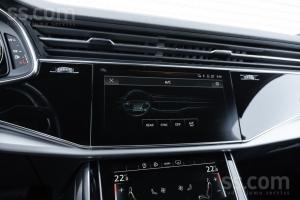 Black Audi Q7 2023 in Riga, with an engine capacity of 3.00 L and mileage of 127 thousand km for 38950 €, photo 18 on AUTOMOTO.COM.LV