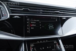 Black Audi Q7 2023 in Riga, with an engine capacity of 3.00 L and mileage of 127 thousand km for 38950 €, photo 23 on AUTOMOTO.COM.LV