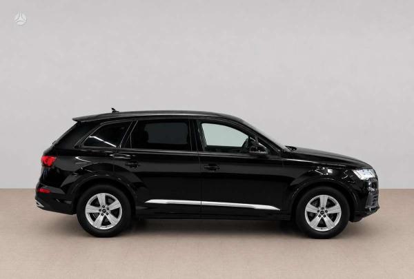 Black Audi Q7 2023 in Kaunas, with an engine capacity of 2.97 L and mileage of 48 thousand km for 48500 €, photo 4 on AUTOMOTO.COM.LV