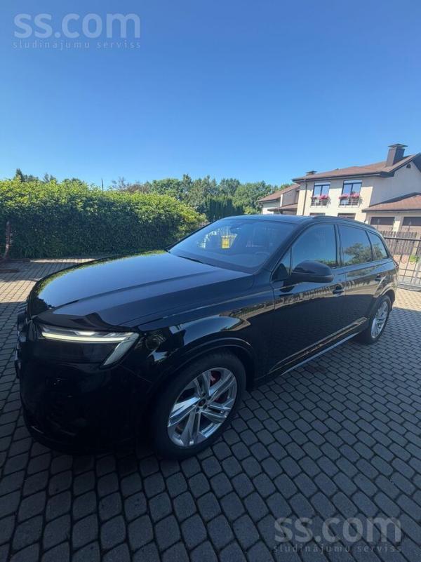 Black Audi Q7 2024 in Riga, with an engine capacity of 3.00 L and mileage of 42 thousand km for 64000 €, photo 2 on AUTOMOTO.COM.LV