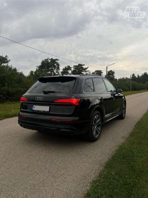 Melns Audi Q7 2025 Kauņa, ar dzinēja tilpumu 3.00 L un nobraukumu 32 tūkst. km par 72300 €, foto 5 vietnē AUTOMOTO.COM.LV