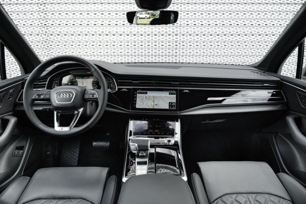 Melns Audi Q7 2026 Mārupe, ar dzinēja tilpumu 3.00 L un nobraukumu 2 tūkst. km par 81900 €, foto 6 vietnē AUTOMOTO.COM.LV