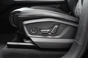 Melns Audi Q7 2026 Mārupe, ar dzinēja tilpumu 3.00 L un nobraukumu 2 tūkst. km par 81900 €, foto 14 vietnē AUTOMOTO.COM.LV