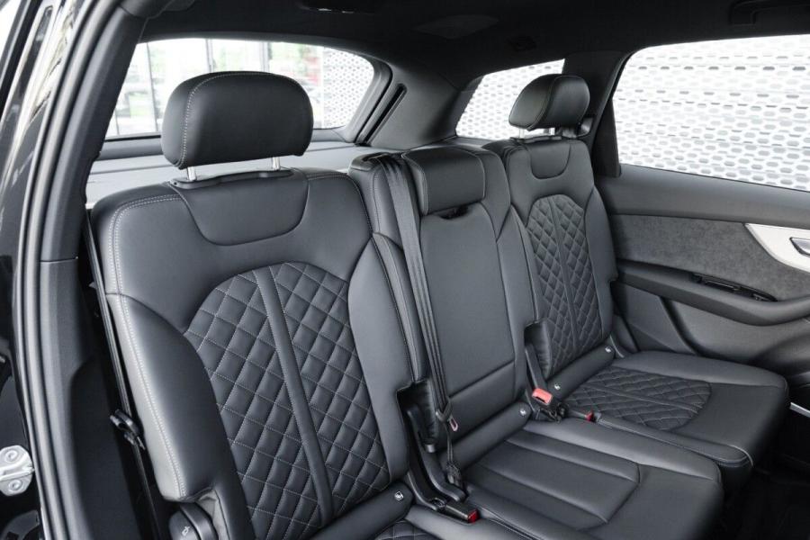 Black Audi Q7 2026 in Marupe, with an engine capacity of 3.00 L and mileage of 0 thousand km for 79900 €, photo 33 on AUTOMOTO.COM.LV