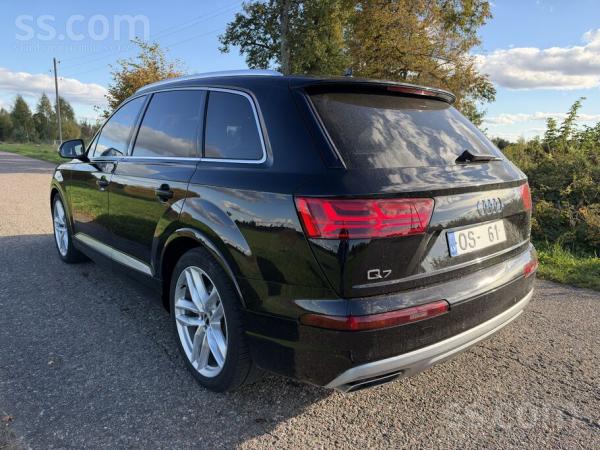 Black Audi Q7 2016 in Ogre, with an engine capacity of 3.00 L and mileage of 299 thousand km for 16500 €, photo 3 on AUTOMOTO.COM.LV