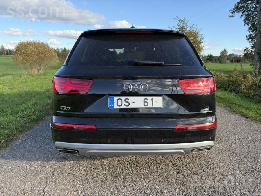 Black Audi Q7 2016 in Ogre, with an engine capacity of 3.00 L and mileage of 299 thousand km for 16500 €, photo 5 on AUTOMOTO.COM.LV