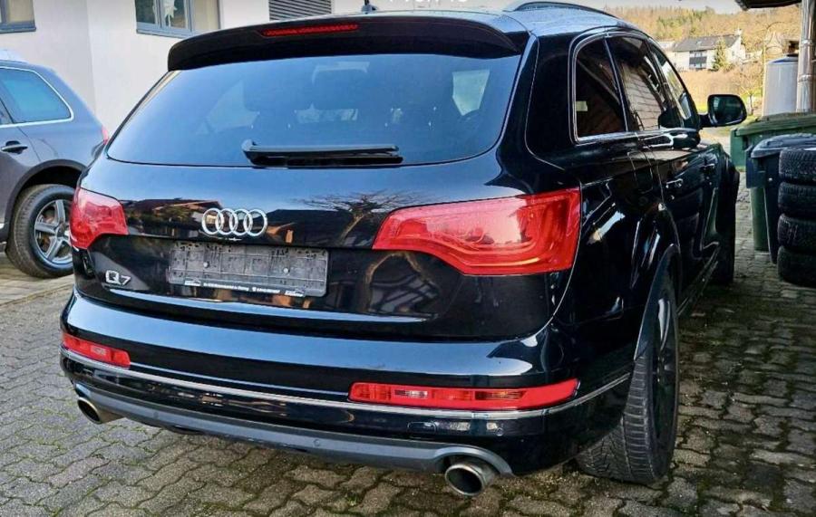 Melns Audi Q7 2010 Viļņa, ar dzinēja tilpumu 4.20 L un nobraukumu 234 tūkst. km par 6499 €, foto 4 vietnē AUTOMOTO.COM.LV