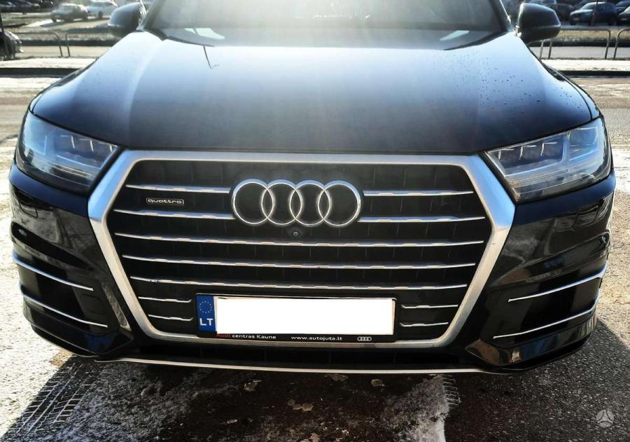 Black Audi Q7 2018 in Kaunas, with an engine capacity of 1.98 L and mileage of 230 thousand km for 23900 €, photo 1 on AUTOMOTO.COM.LV