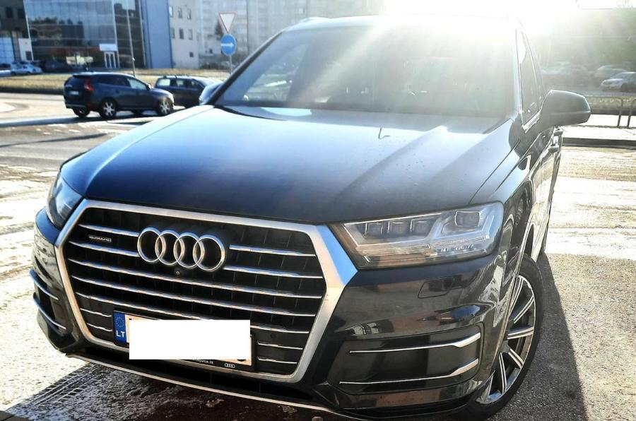 Black Audi Q7 2018 in Kaunas, with an engine capacity of 1.98 L and mileage of 230 thousand km for 23900 €, photo 2 on AUTOMOTO.COM.LV