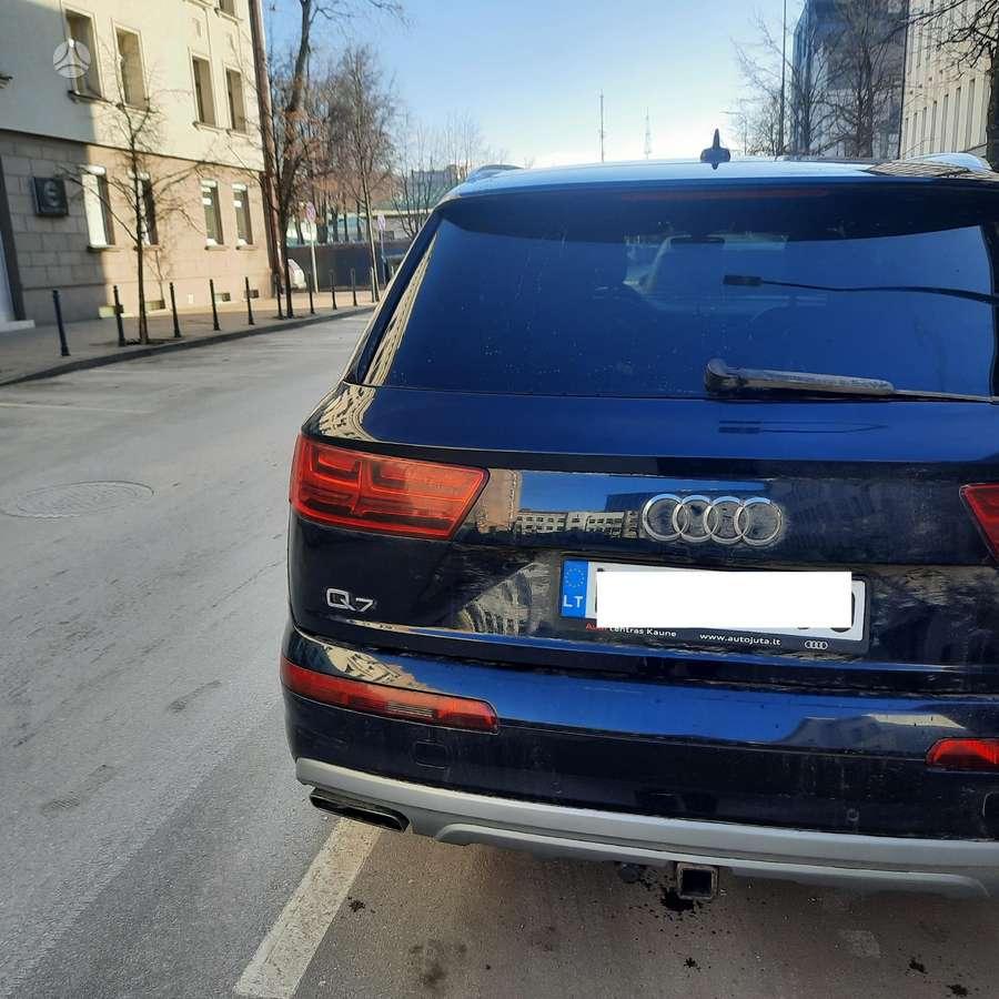 Black Audi Q7 2018 in Kaunas, with an engine capacity of 1.98 L and mileage of 230 thousand km for 23900 €, photo 8 on AUTOMOTO.COM.LV