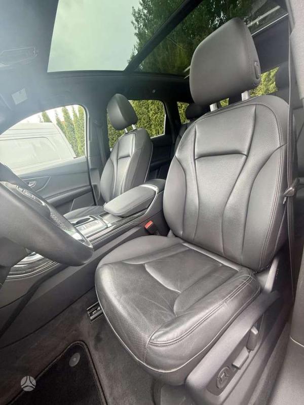 Black Audi Q7 2021 in Vilnius, with an engine capacity of 3.00 L and mileage of 87 thousand km for 37750 €, photo 6 on AUTOMOTO.COM.LV